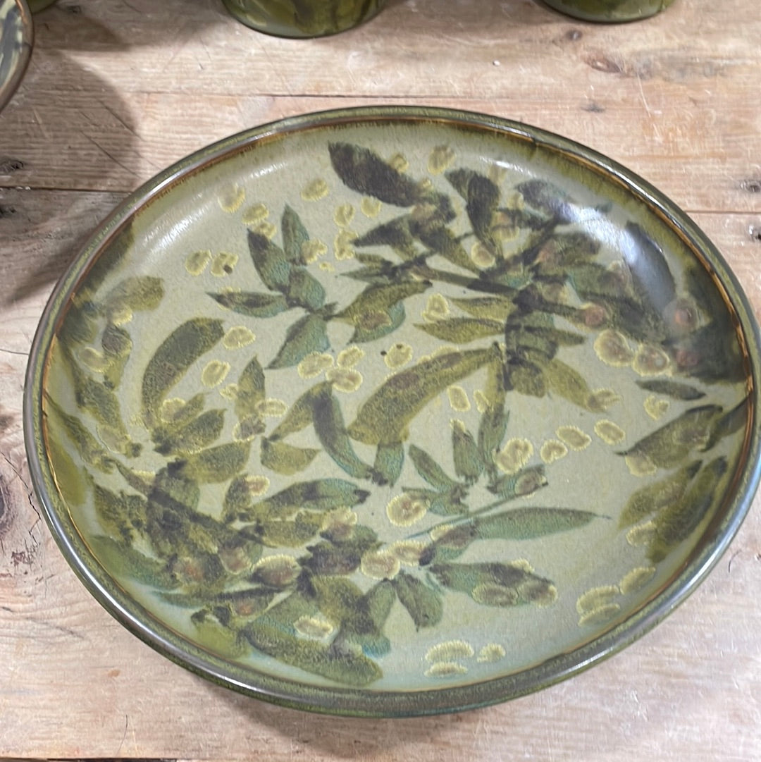 Dinner plate – Butterfield Pottery